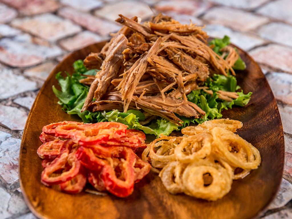 Slow Cooker Pulled Pork with Veggie Rings | So Delicious