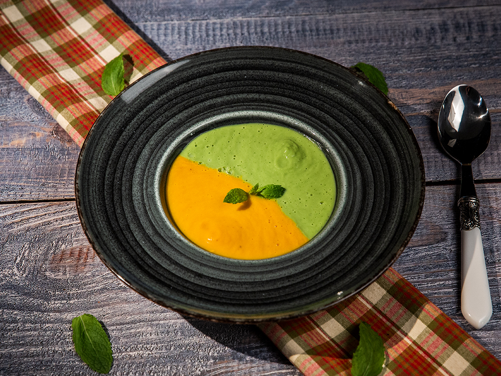 Bicolored Carrot and Pea Cream Soup